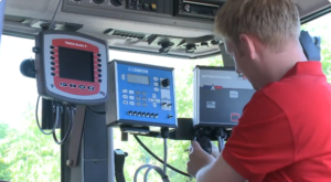 Satelliten- und sensorbasierte Ausbringmengensteuerung - Agripedia